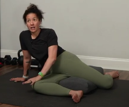 9 Minute Birth Prep Mobility Flow: Improve Hip & Pelvic Mobility ...